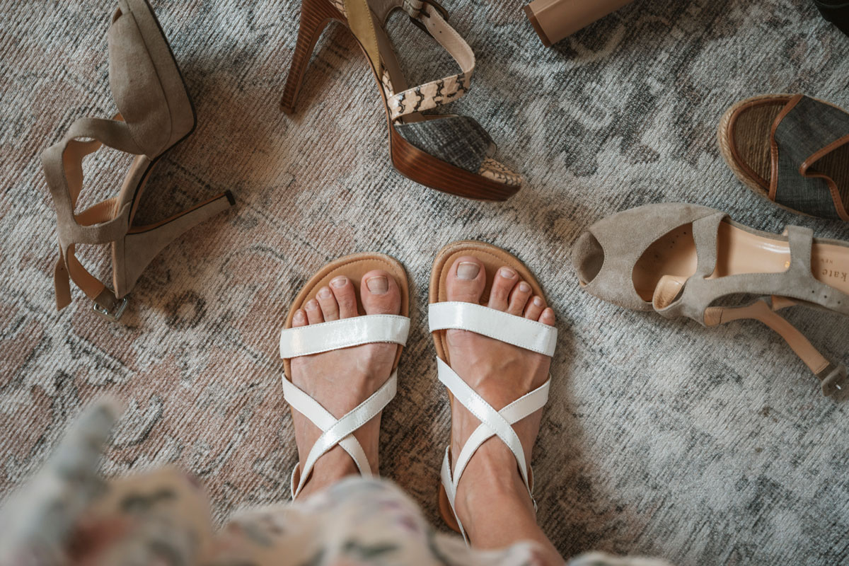 10 Comfortable and Stylish Barefoot Sandals for Women