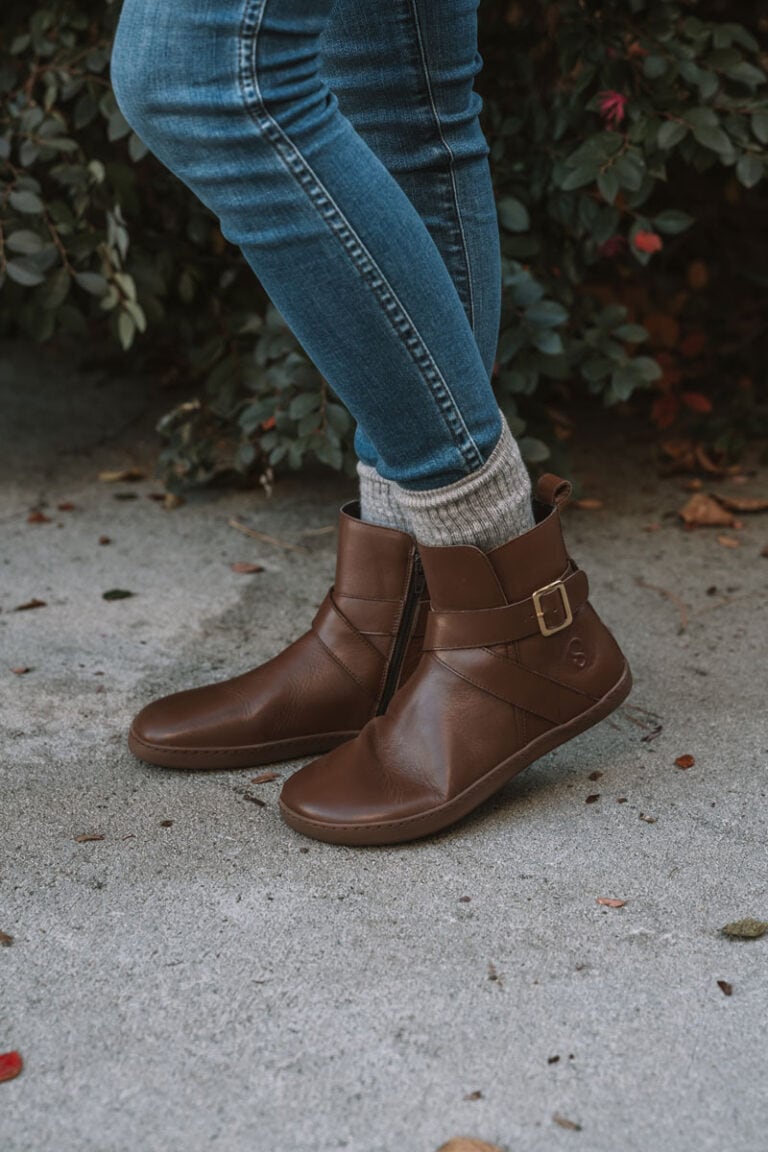 11 Best Barefoot Chelsea Boots: Foot-shaped and Flat